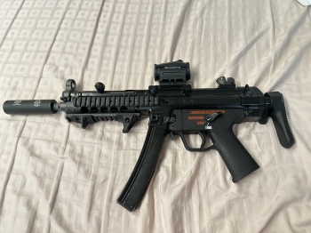 We mp5a3 掛牆槍 超新！配件全附 全套AMG抗寒 翔準國際生存遊戲官方網站AIRSOFT