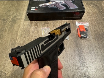 WE G17 HI SPEED 超級變形金剛競技版CNC鋁製滑套瓦斯槍 可打IPSC (只掛牆上無下場) 北部面交可議價 翔準國際生存遊戲官方 ...