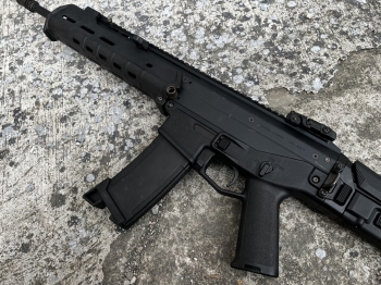 二手 KWA／KSC MAGPUL PTS MASADA GBB 瓦斯槍 ACR 通M4彈匣 下殺售 5500一槍一匣 翔準軍品生存遊戲BB槍 ...